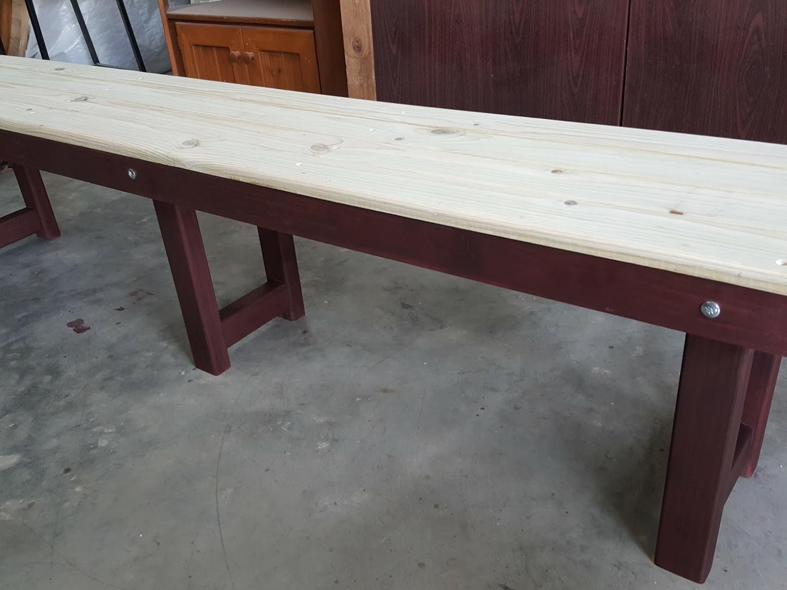 How to Make a Simple Bench | DIYIdeaCenter.com