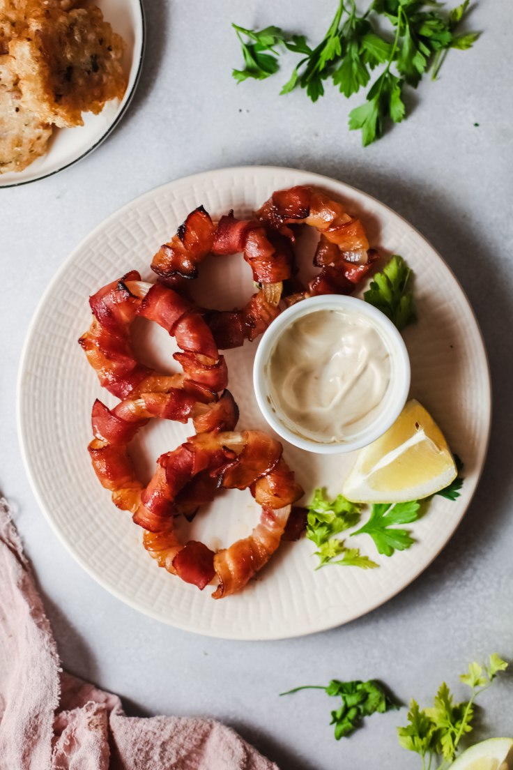 Bacon Wrapped Onion Rings | RecipeLion.com