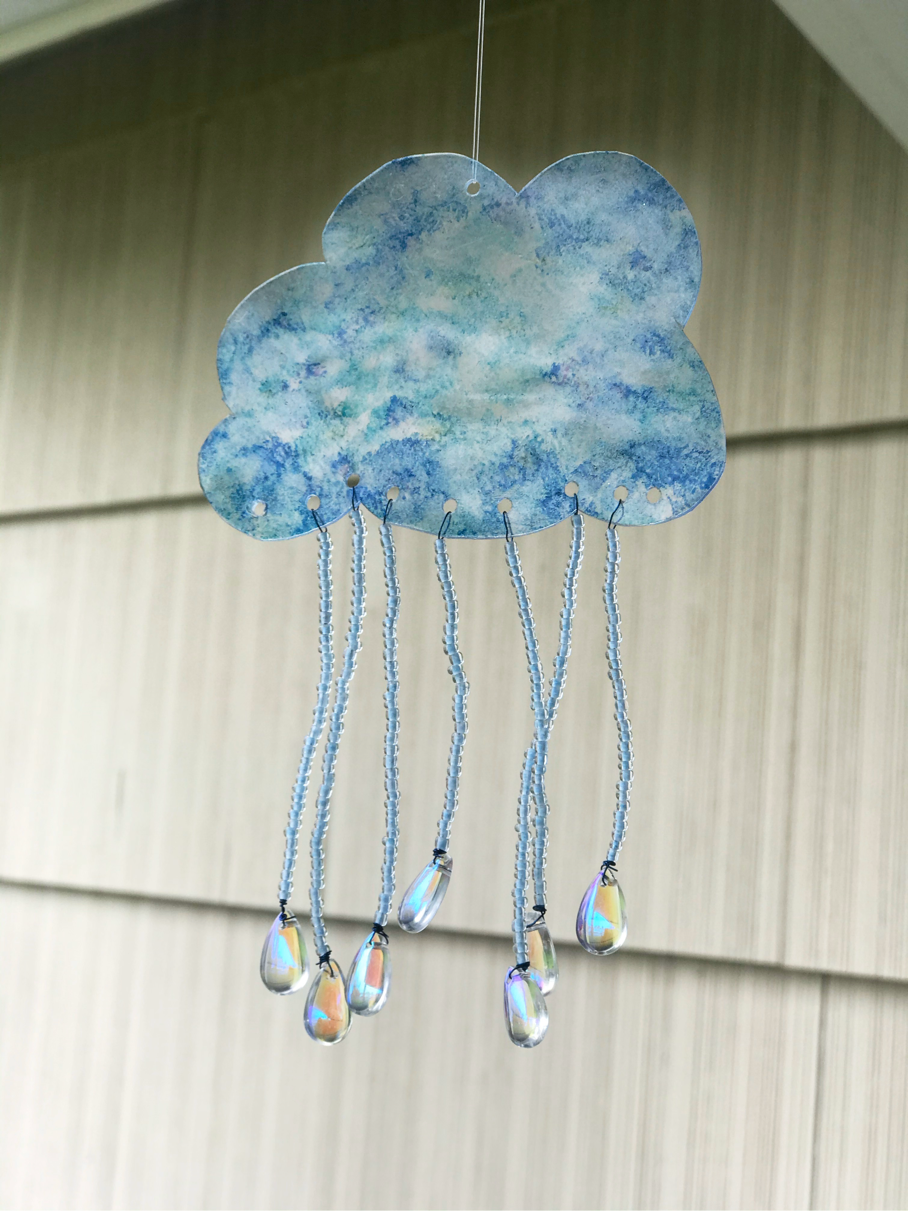 How To Make A Crystal Rain Drop Sun Catcher | AllFreeHolidayCrafts.com