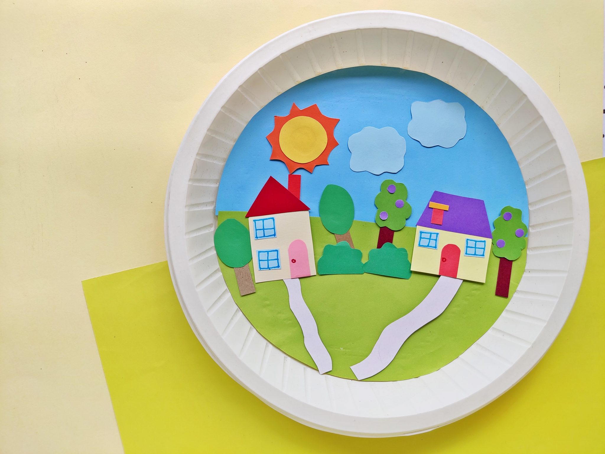 Perfect Paper Plate Town Kids Craft | CheapThriftyLiving.com