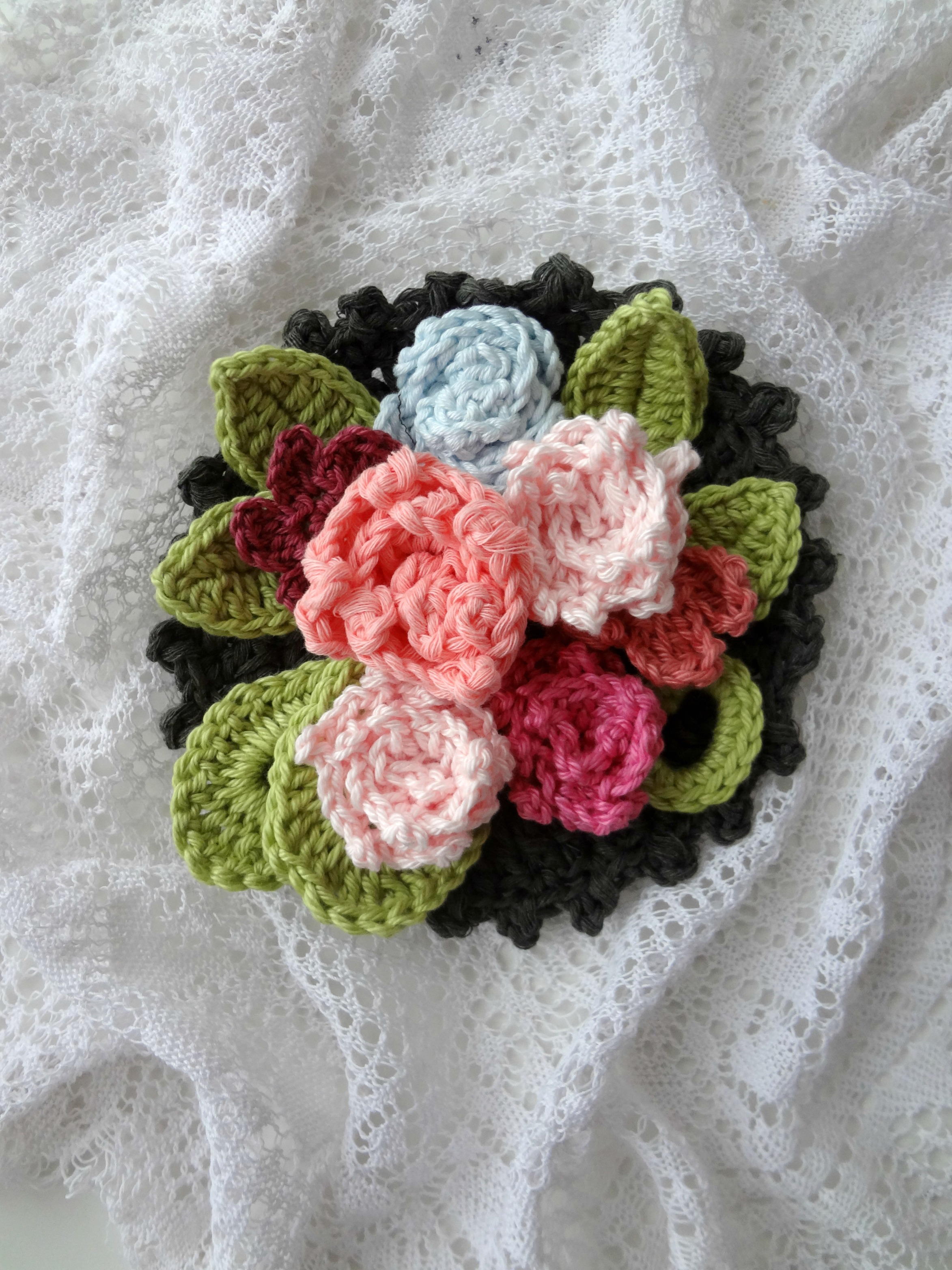 Rose Bud | AllFreeCrochet.com