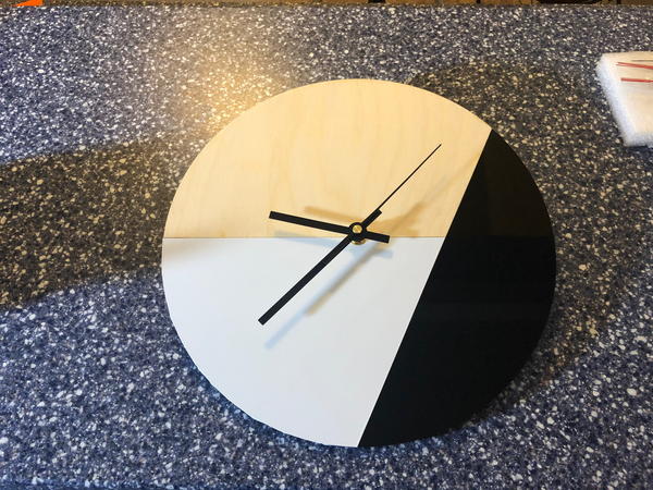 Diy Modern Clock | DIYIdeaCenter.com