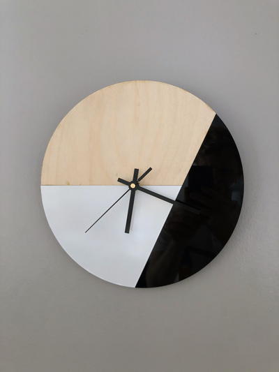 Diy Modern Clock | DIYIdeaCenter.com