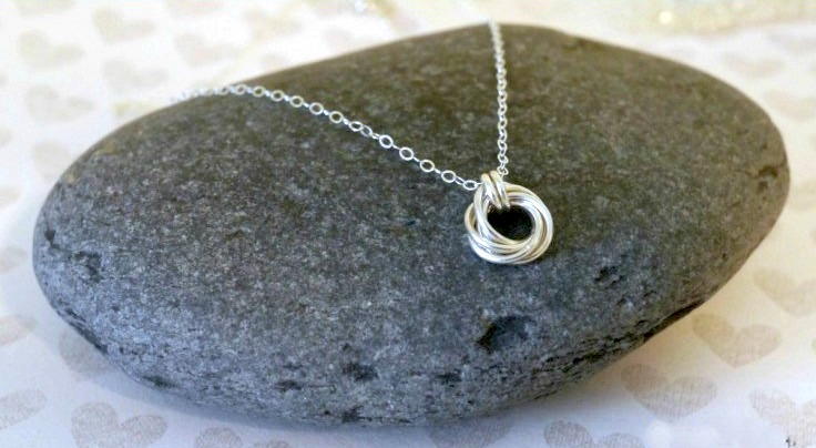 Easy DIY Pendant Necklace | FaveCrafts.com