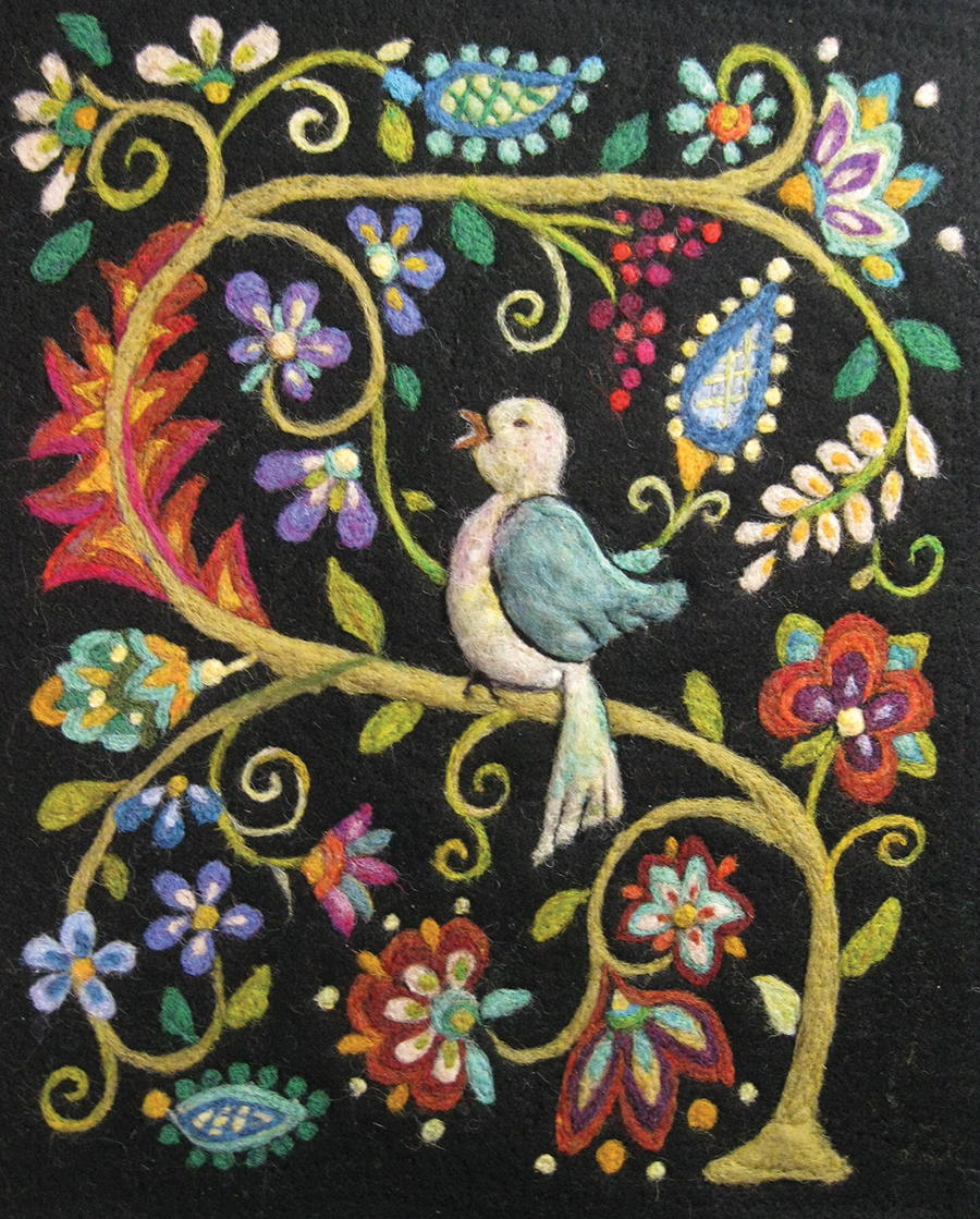 The Florentine Bird Tapestry | rughookingmagazine.com