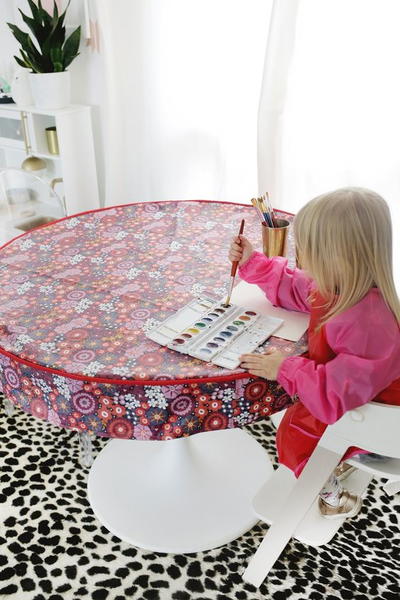 Waterproof Table Cover DIY | DIYIdeaCenter.com