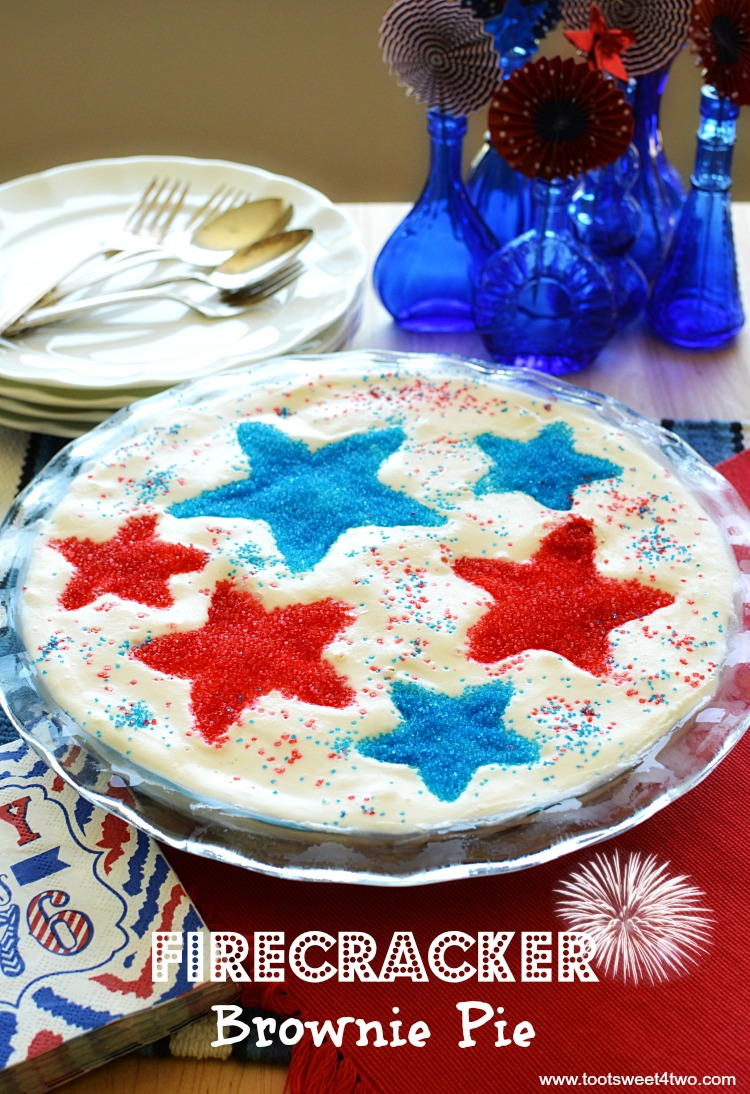 Star-spangled Firecracker Brownie Pie | TheBestDessertRecipes.com
