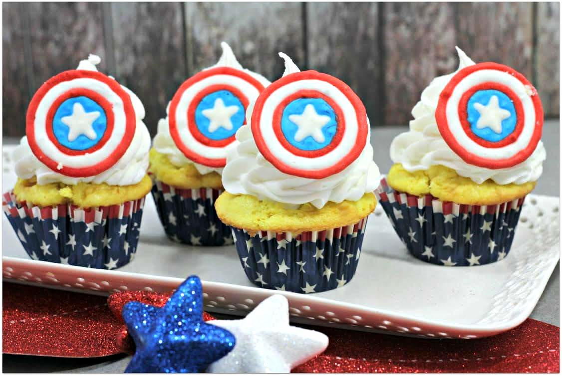 Easy Captain America Cupcakes | FaveSouthernRecipes.com