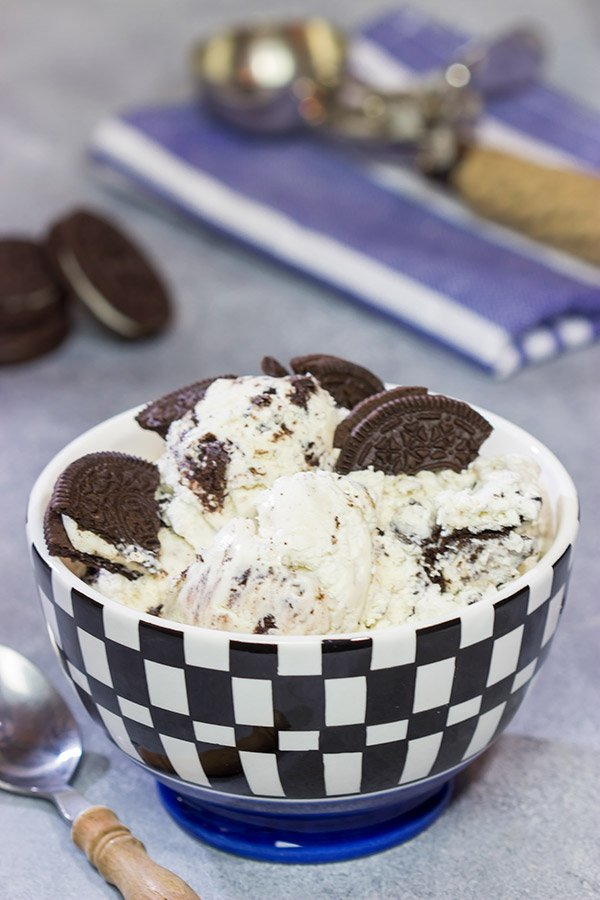 No Churn Oreo Ice Cream | TheBestDessertRecipes.com