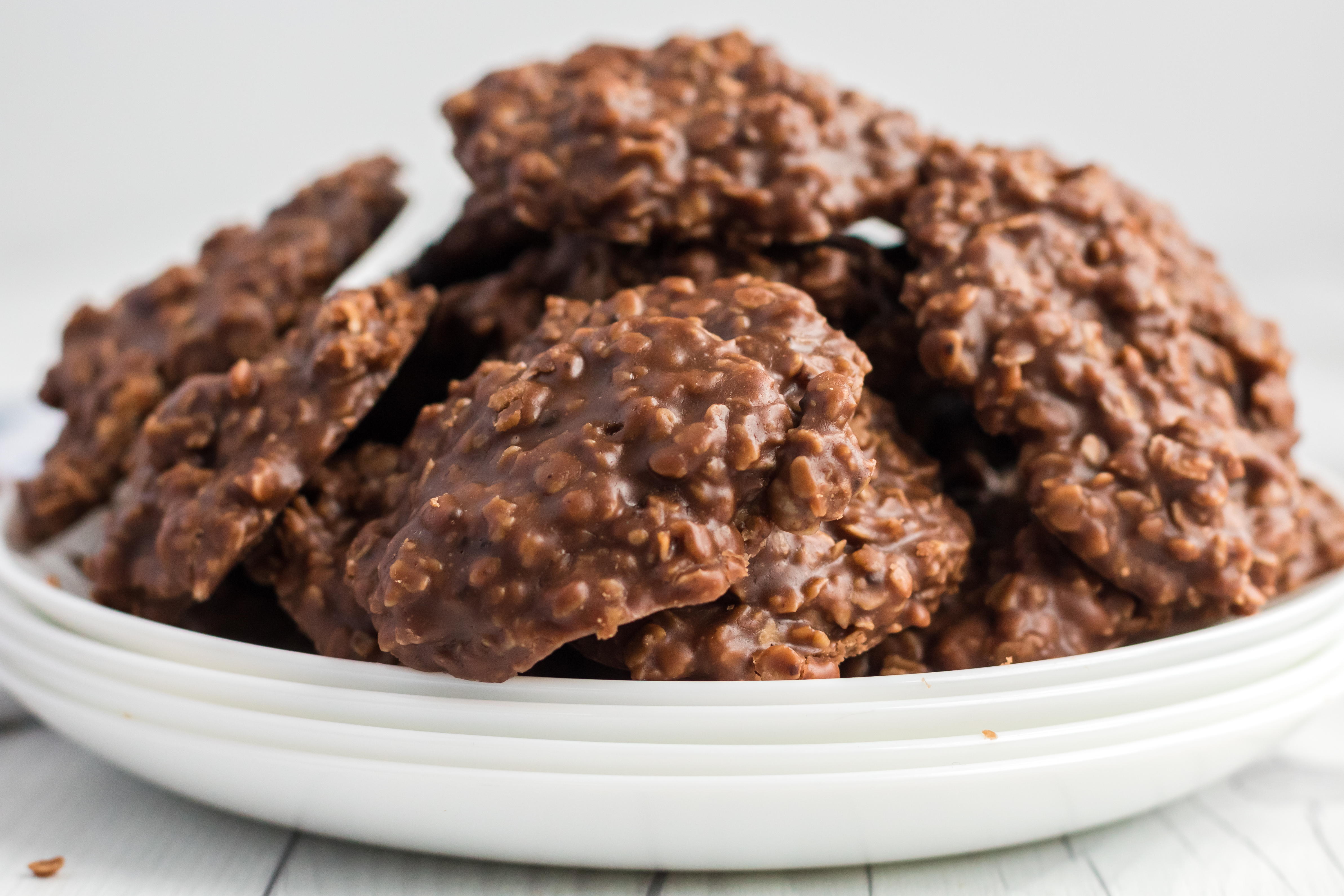 Chocolate Peanut Butter No Bake Cookies | RecipeLion.com