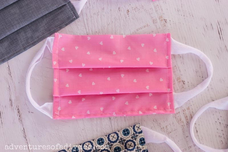 How To Make A Face Mask Without Elastic | CheapThriftyLiving.com