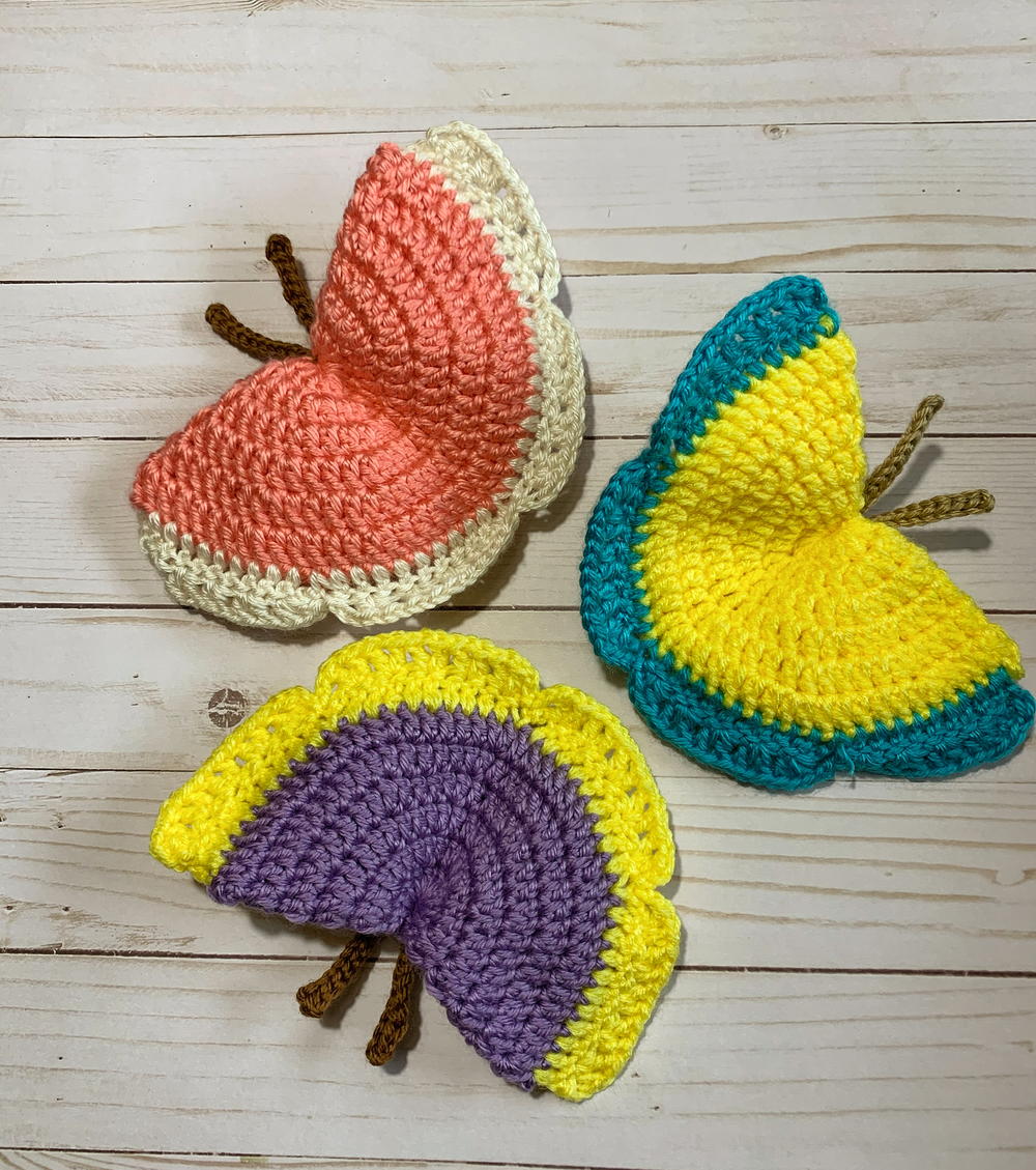 20+ Breathtaking Free Crochet Brooch Patterns | AllFreeCrochet.com