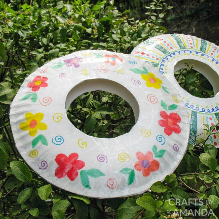 Paper Plate Frisbees | AllFreeKidsCrafts.com