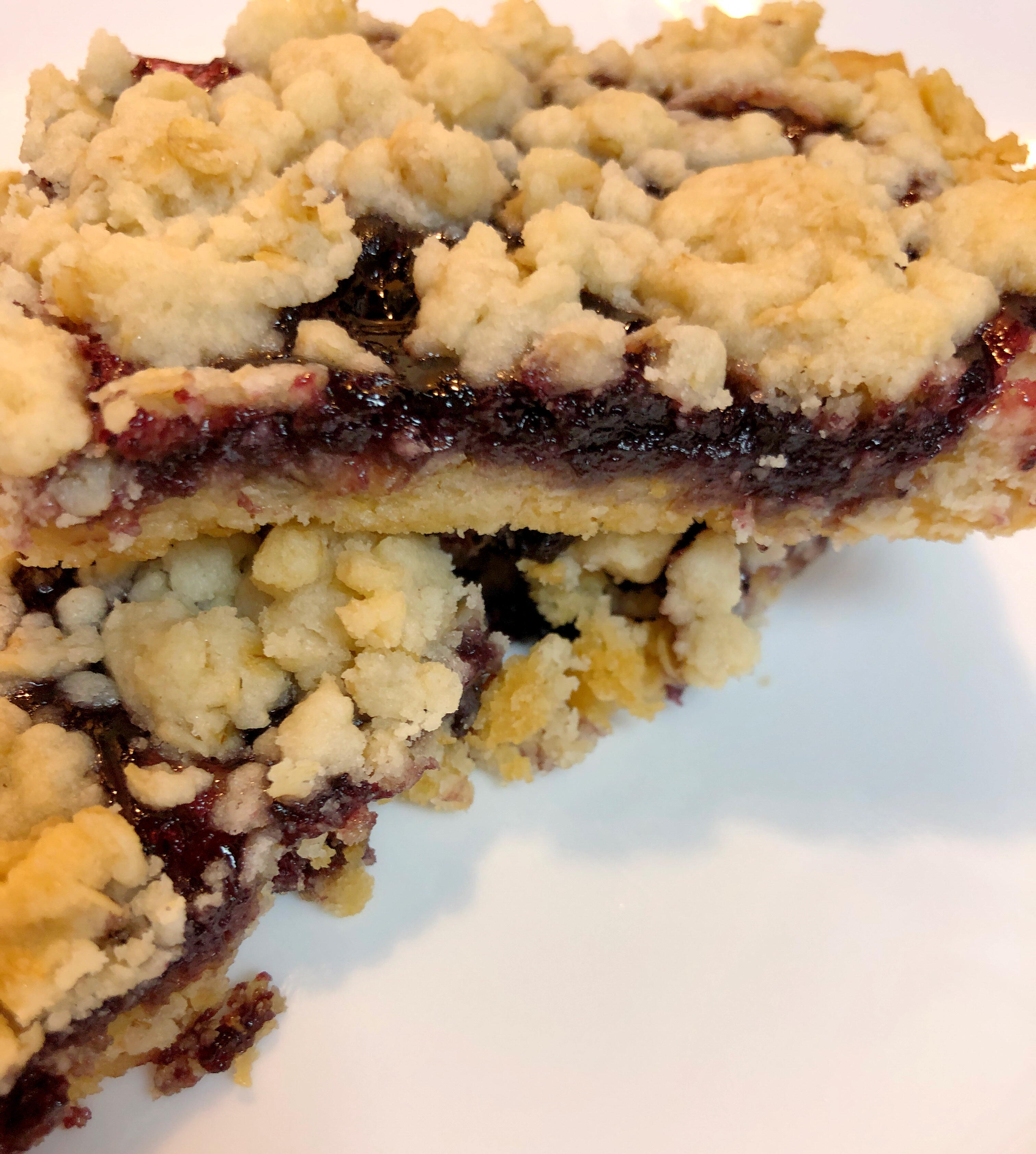 5-ingredient Vanilla Blueberry Cake Mix Bars | TheBestDessertRecipes.com