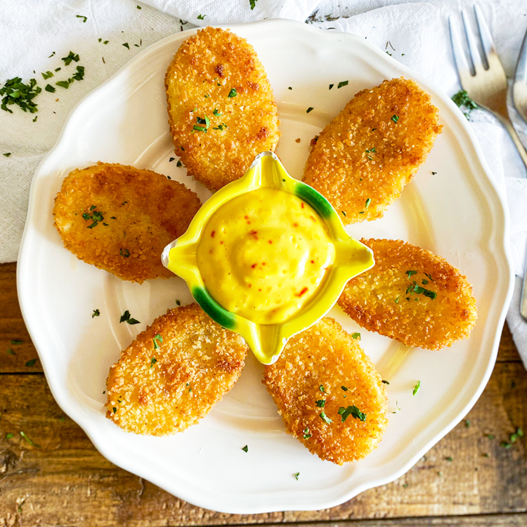 Crispy Breaded Potatoes With Spanish Aioli | RecipeLion.com