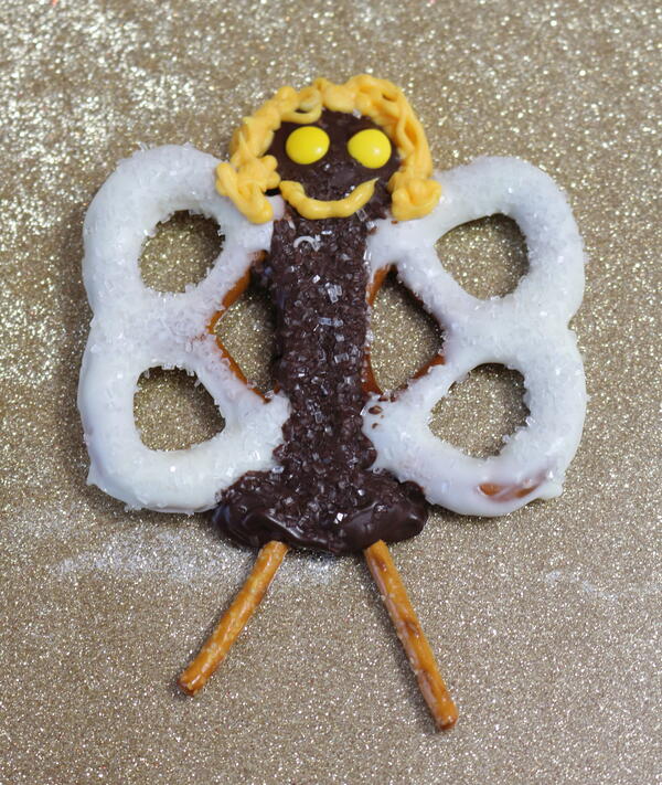 Angel Pretzels Tutorial | AllFreeChristmasCrafts.com