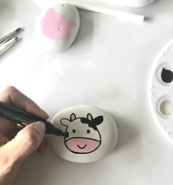 Farm Animal Painted Rocks | AllFreeKidsCrafts.com
