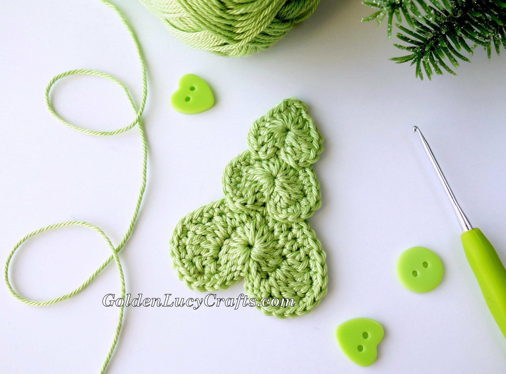 Crochet Heart Christmas Tree | AllFreeChristmasCrafts.com