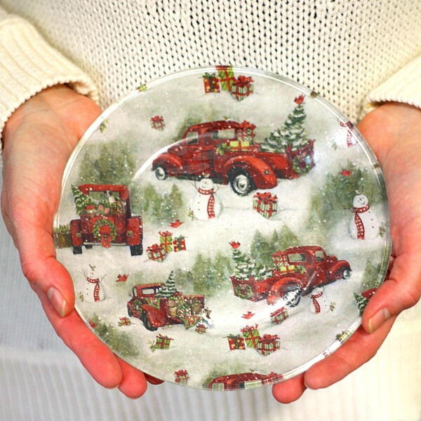 Mod Podge Christmas Plates | DIYIdeaCenter.com
