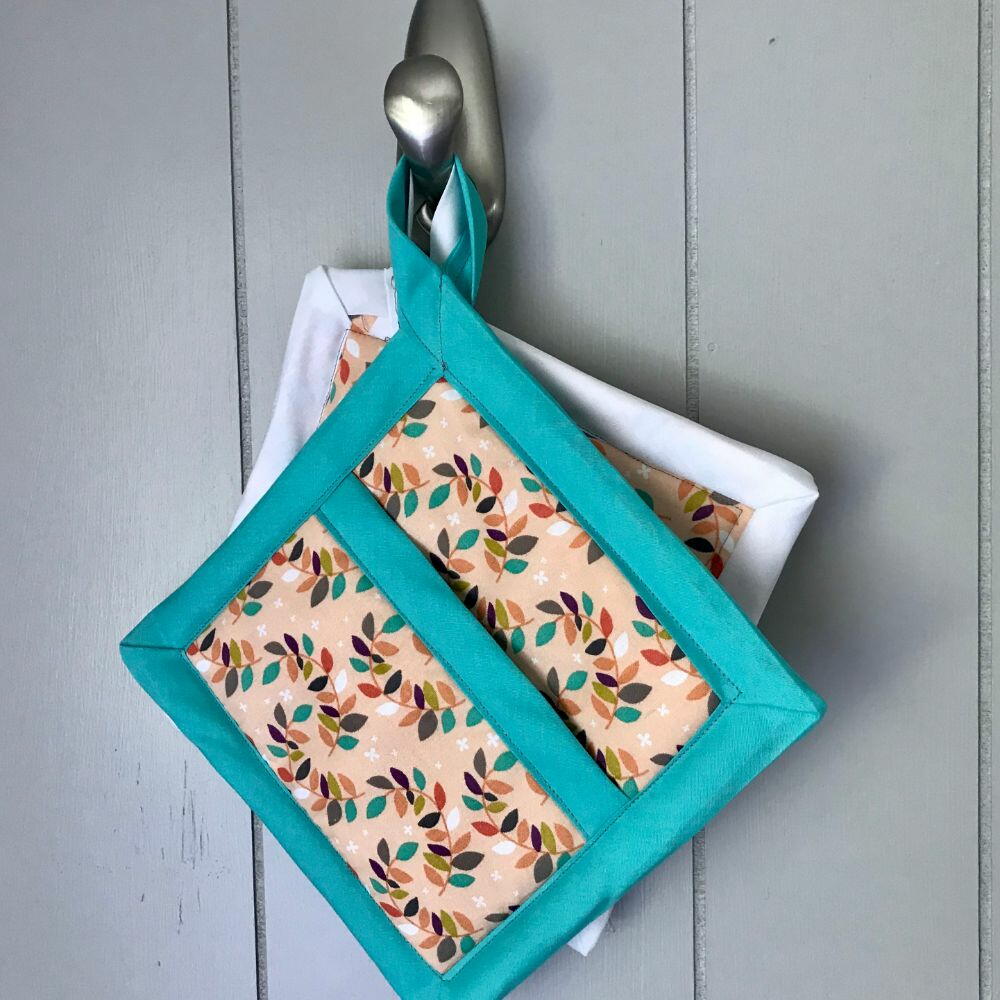 Easiest Square Hot Pads With Hand Pockets | FaveCrafts.com