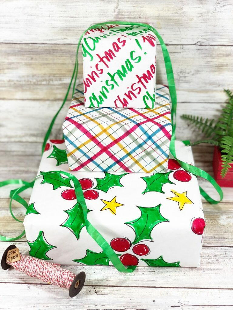 Diy Christmas Wrapping Paper Ideas | AllFreeHolidayCrafts.com