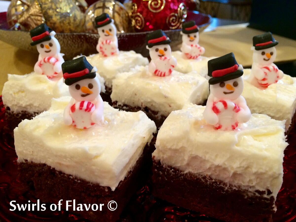 Peppermint Snowman Brownies | TheBestDessertRecipes.com