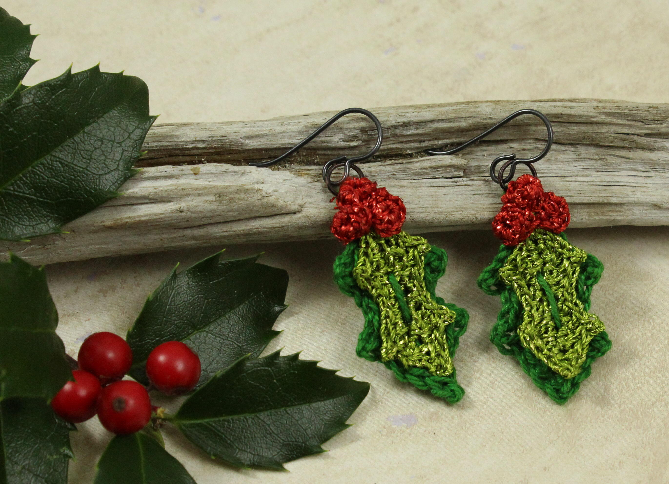 Holly Earrings | AllFreeCrochet.com