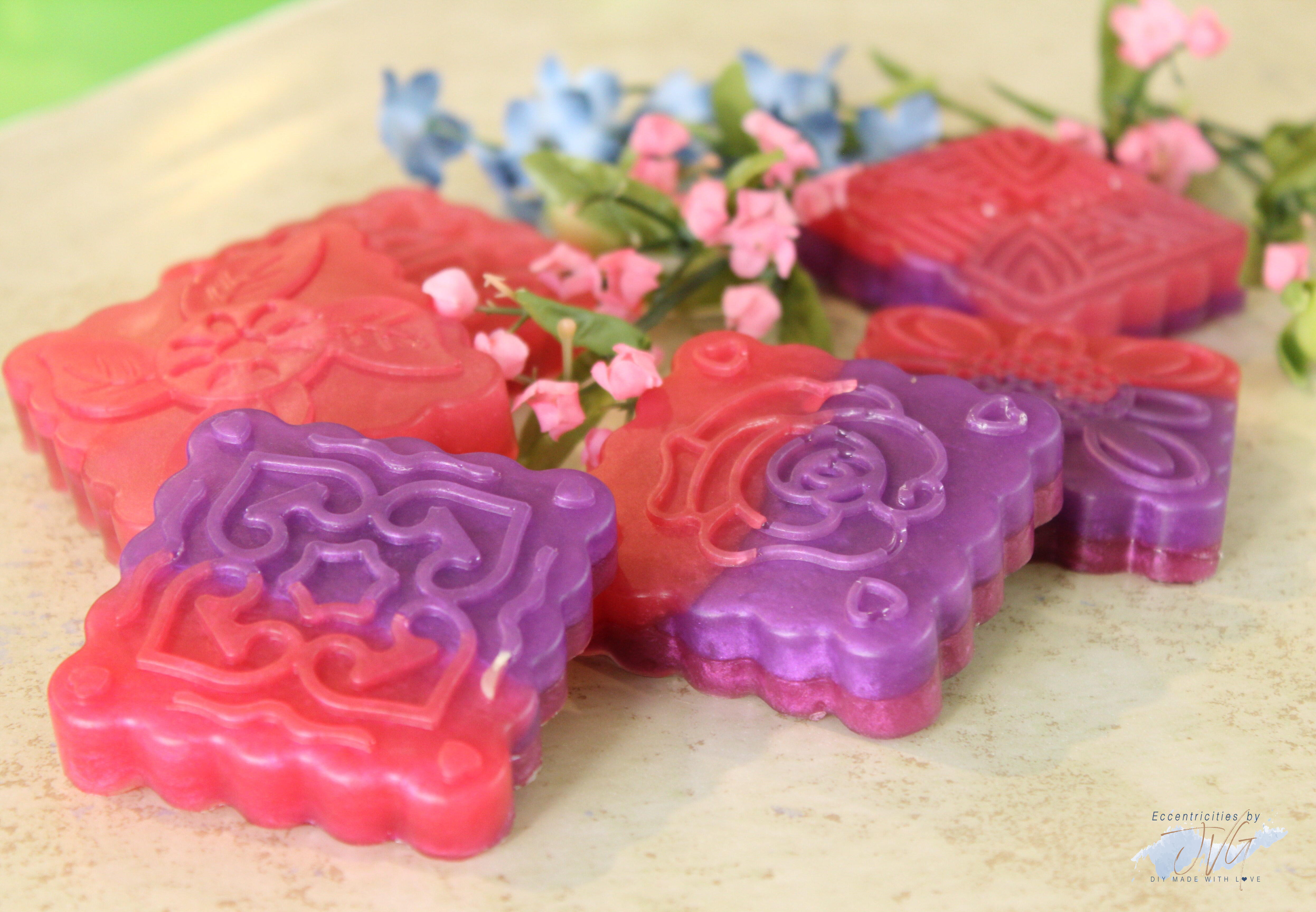 Lovely Handmade Floral Soaps | DIYIdeaCenter.com