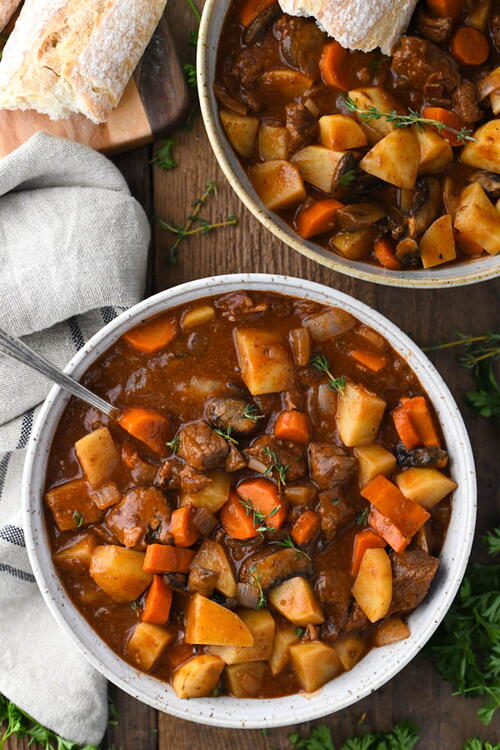 Dutch Oven Beef Stew | RecipeLion.com