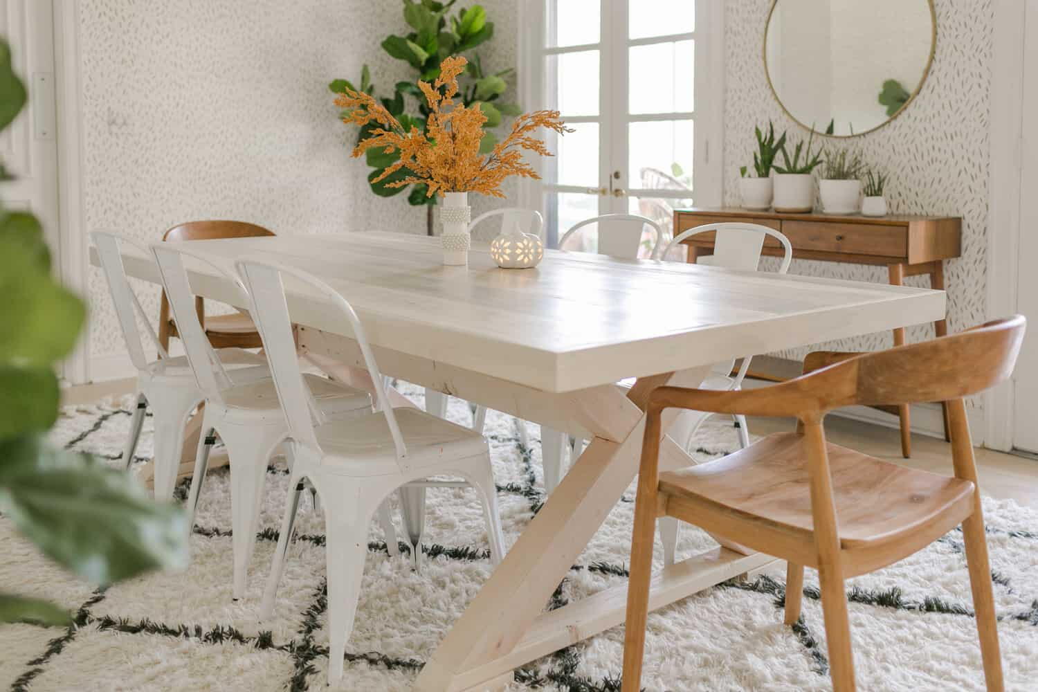 Modern Farmhouse Dining Room Table | DIYIdeaCenter.com