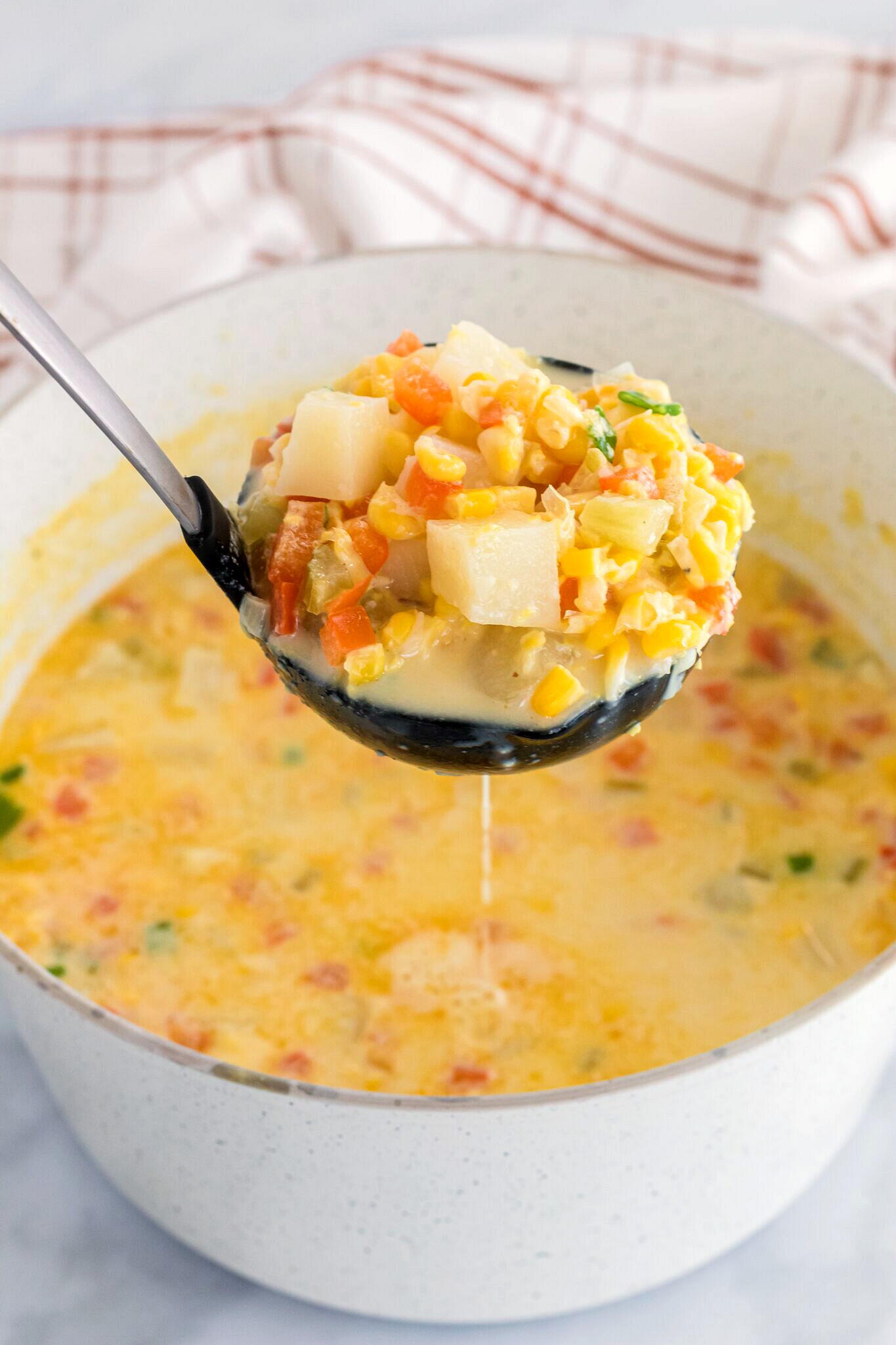 Creamy Corn Chowder | RecipeLion.com