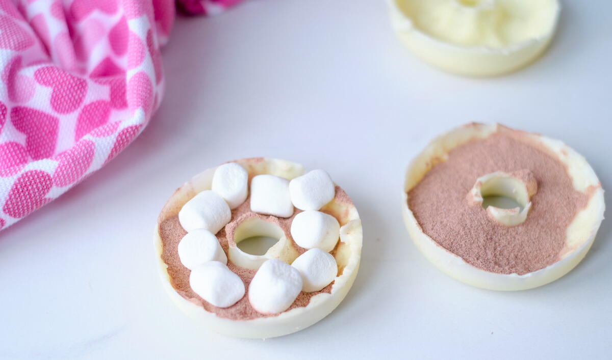 Donut White Chocolate Hot Cocoa Bomb | RecipeLion.com
