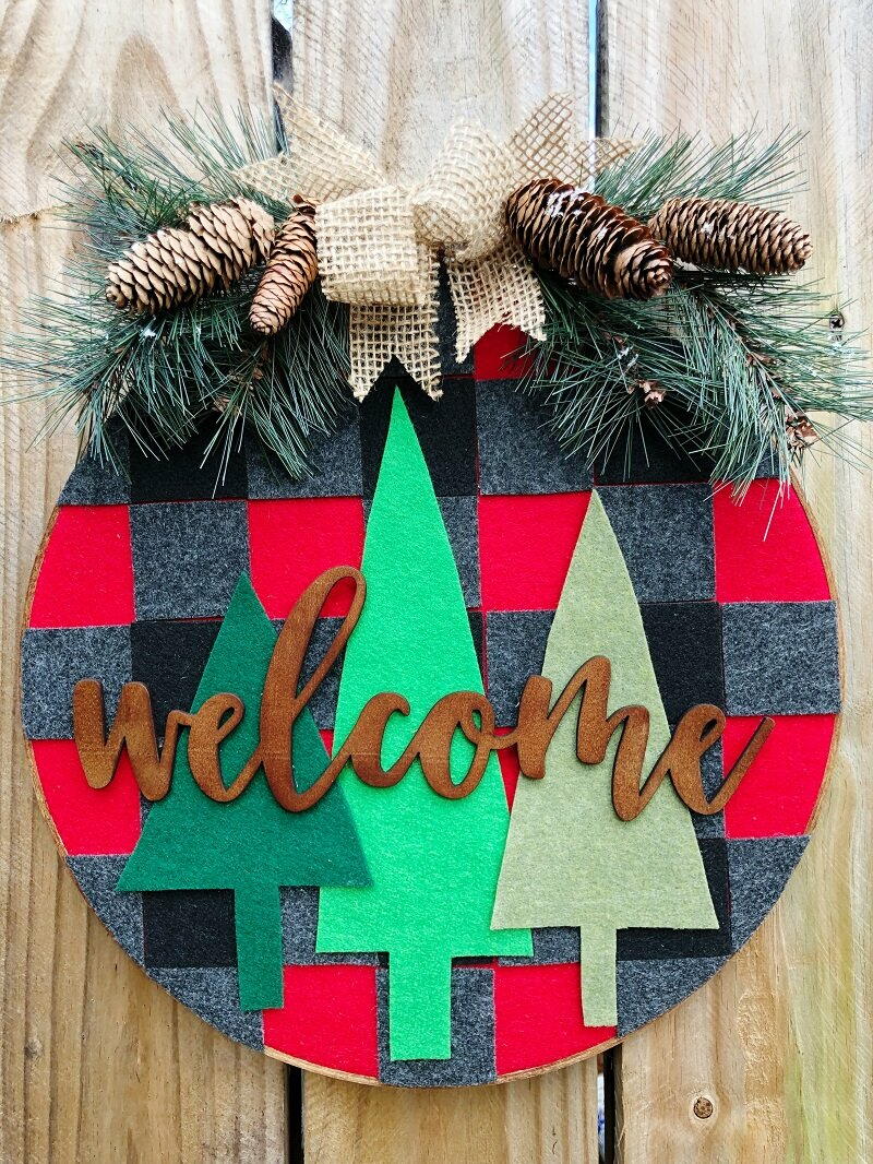 How To Create Buffalo Plaid | AllFreeHolidayCrafts.com