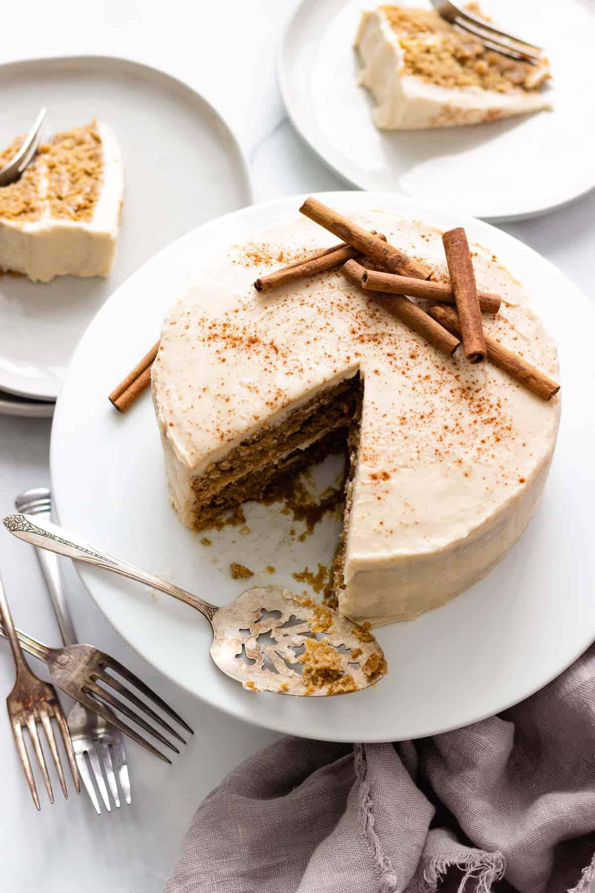 Oatmeal Cake With Cinnamon Cream Cheese Frosting | RecipeLion.com