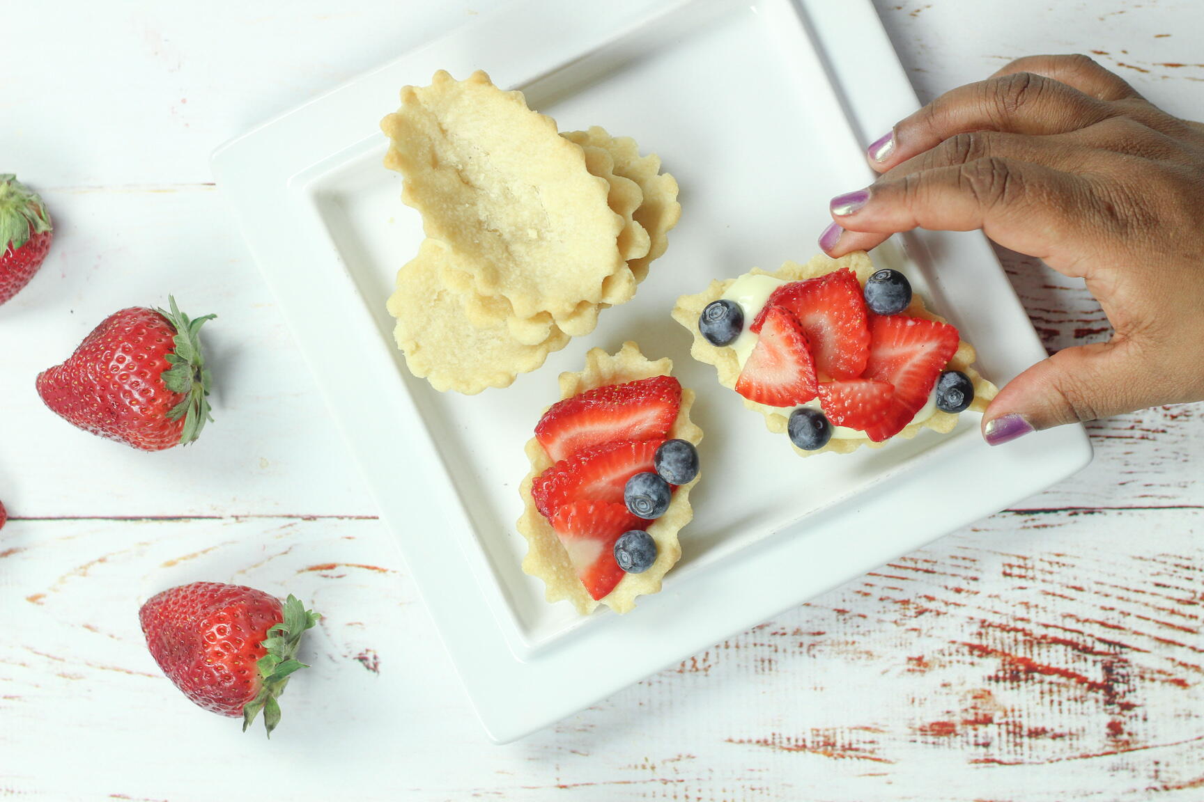 Sandbakkels – Norwegian Sugar Cookies | RecipeLion.com