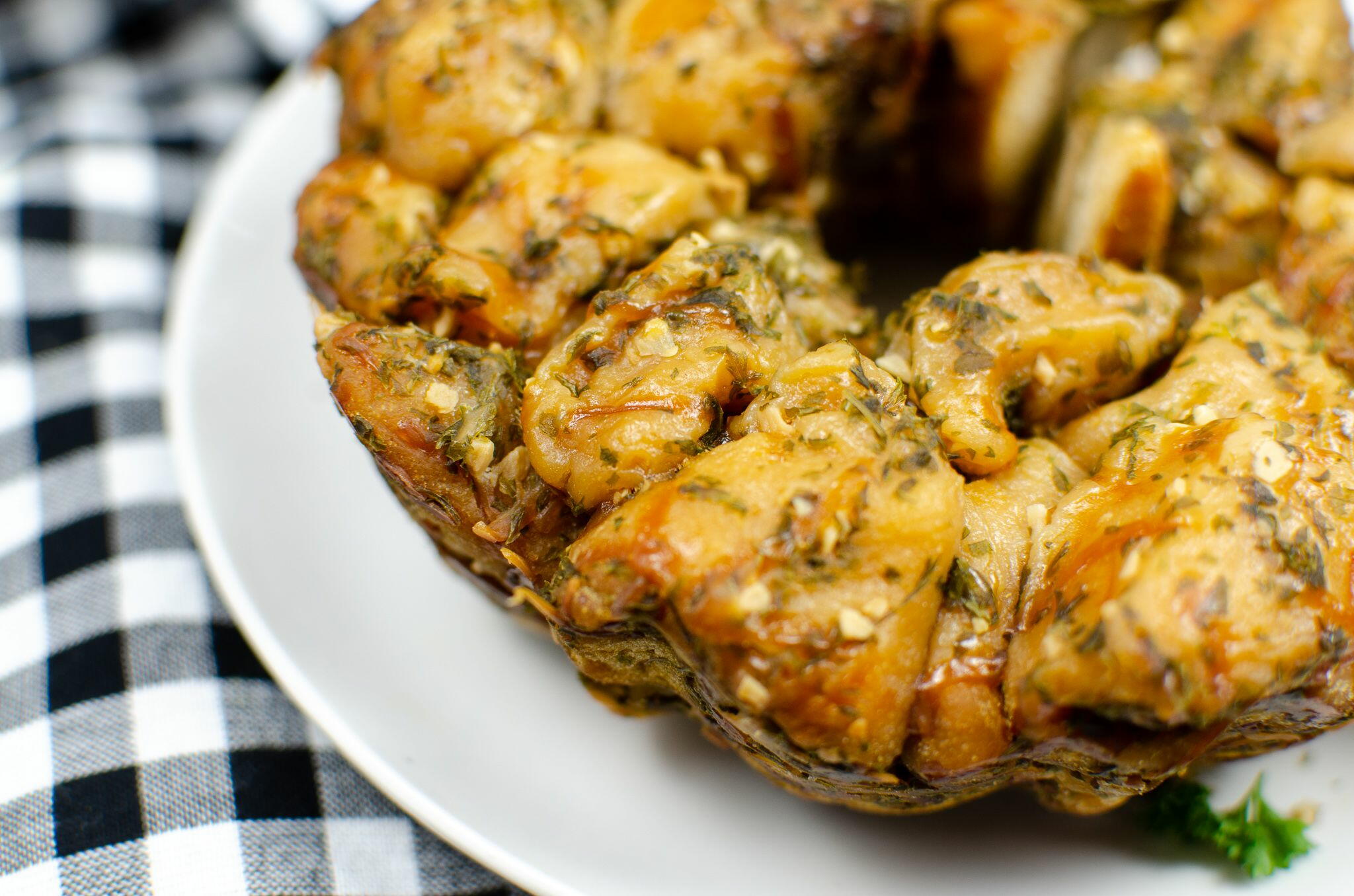 Instant Pot Garlic Parmesan Monkey Bread | RecipeLion.com