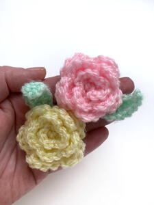 Simple Rose Appliqués | AllFreeCrochet.com