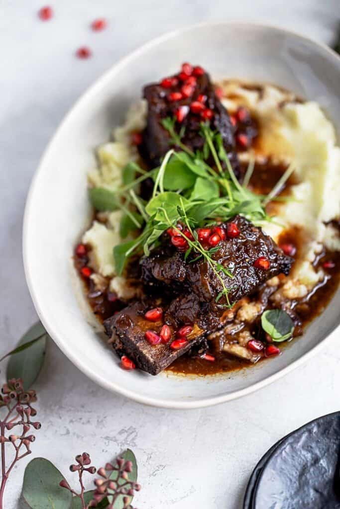 Pomegranate Braised Short Ribs | FaveSouthernRecipes.com