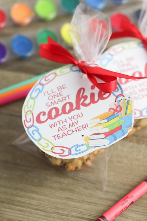 One Smart Cookie Teacher Gift | AllFreeKidsCrafts.com
