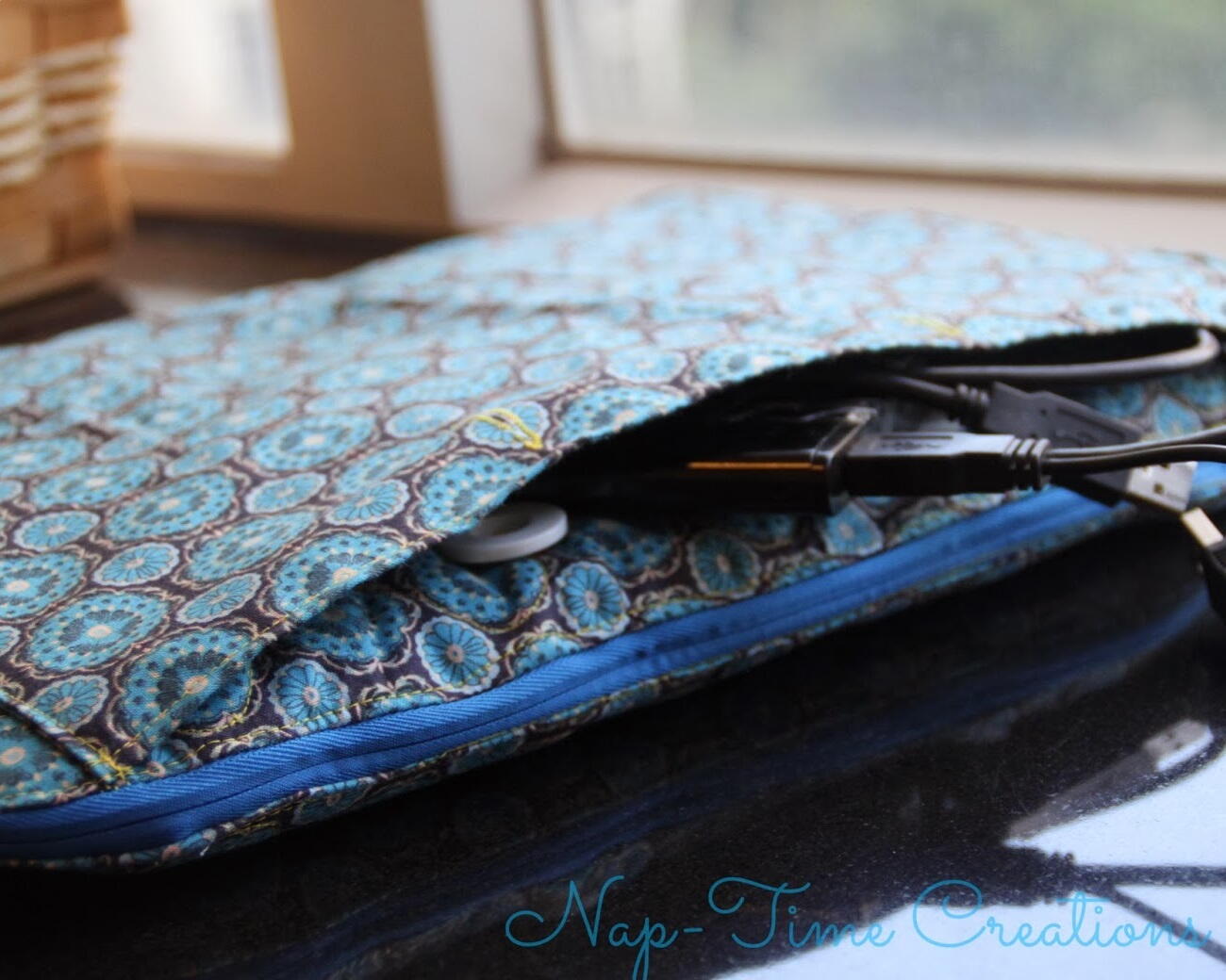 Stylishly Sturdy DIY Laptop Case | AllFreeSewing.com