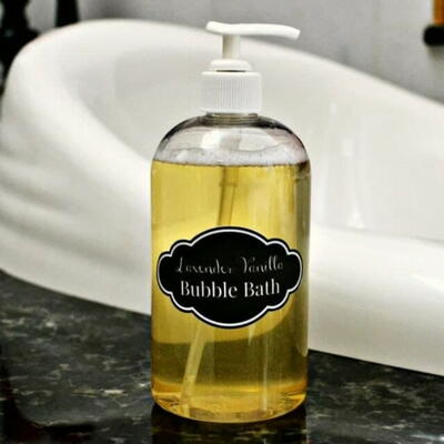 Natural Homemade Bubble Bath | DIYIdeaCenter.com