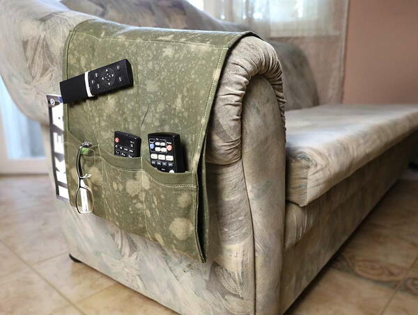 Remote Caddy - Beginner Diy | DIYIdeaCenter.com