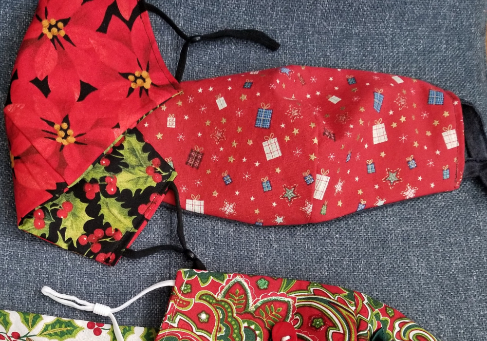 DIY Festive Christmas Fabric Face Mask [Printable Templates ...