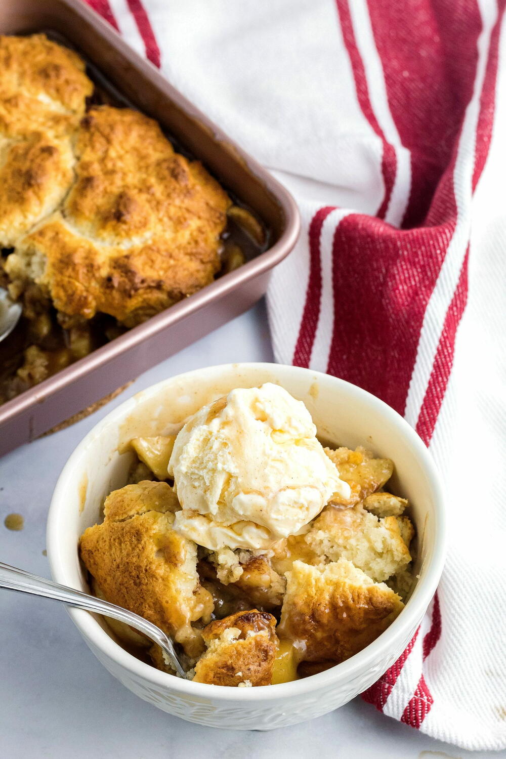 Apple Pan Dowdy | RecipeLion.com