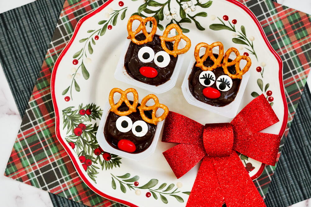 Christmas Reindeer Pudding Cups Recipe | TheBestDessertRecipes.com