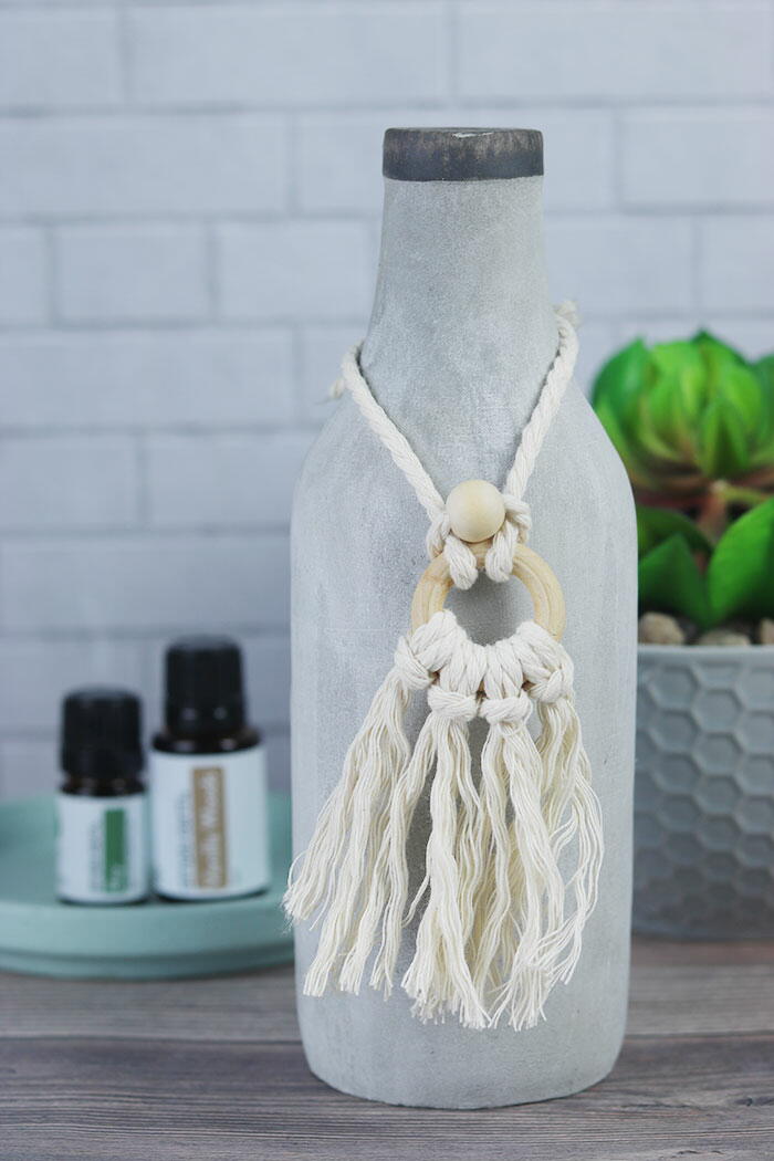 How To Make A Tassel Essential Oil Diffuser | DIYIdeaCenter.com