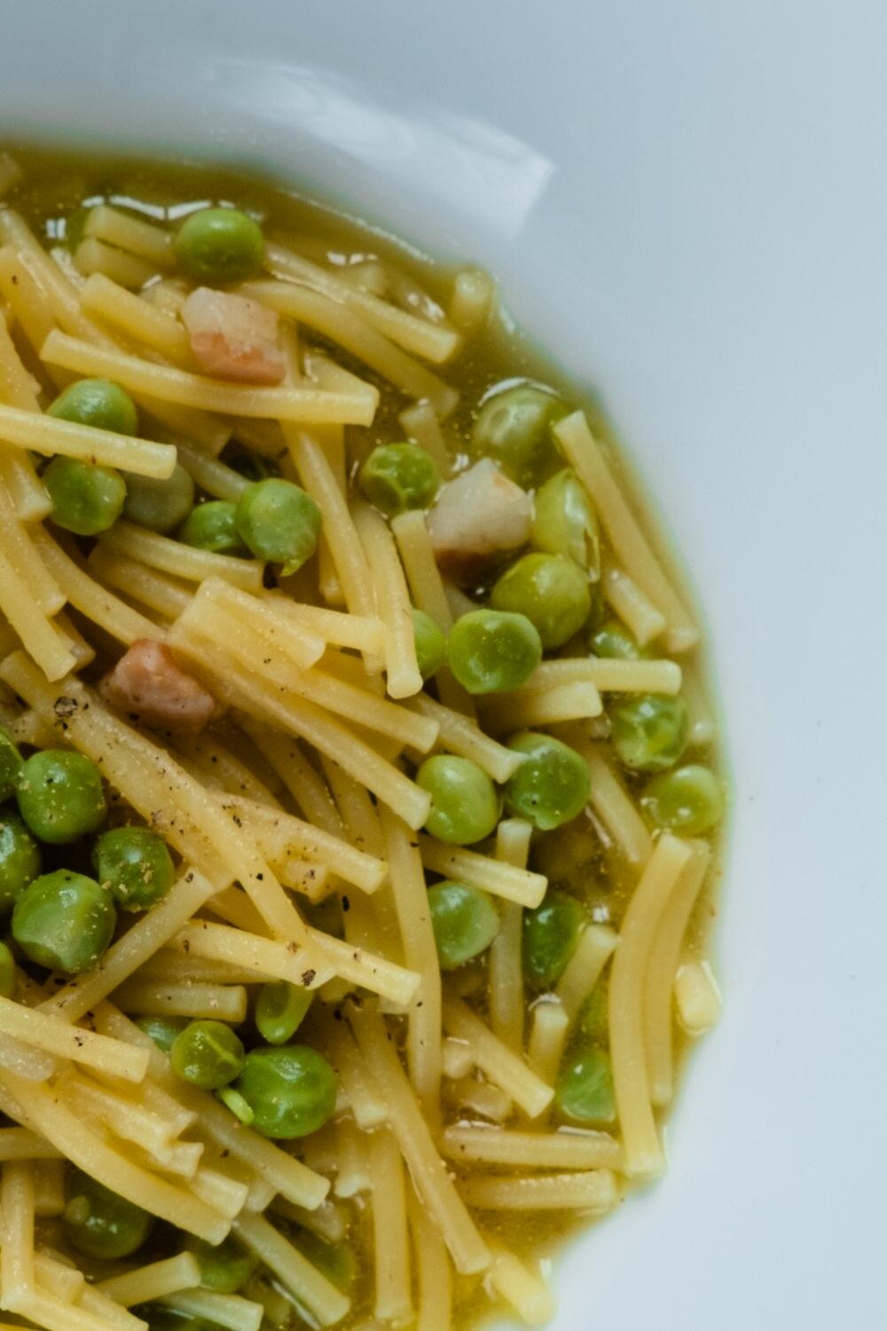 Pasta With Peas And Bacon: Easy And Fast Italian Recipe ...