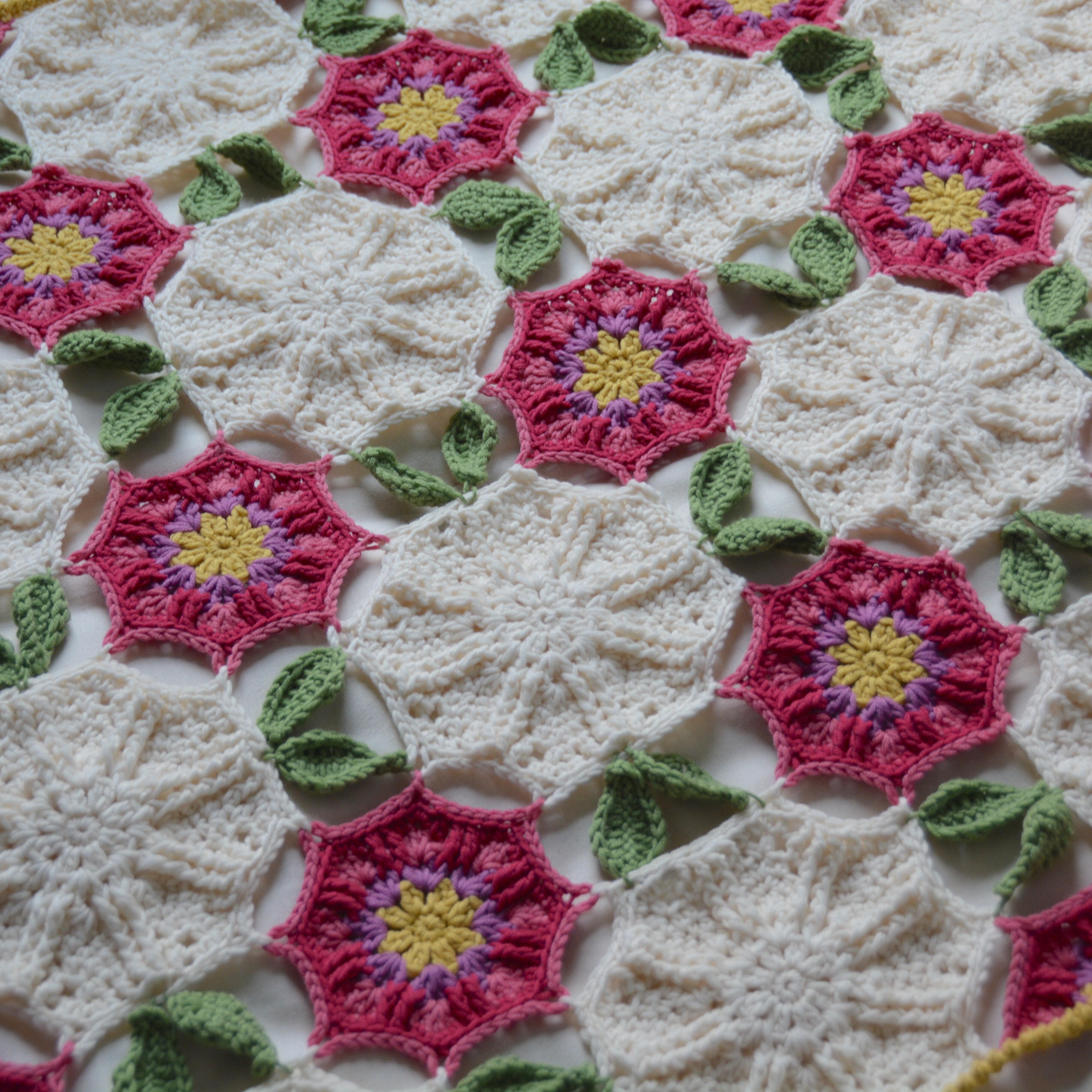 The Flora Quilt | FaveCrafts.com