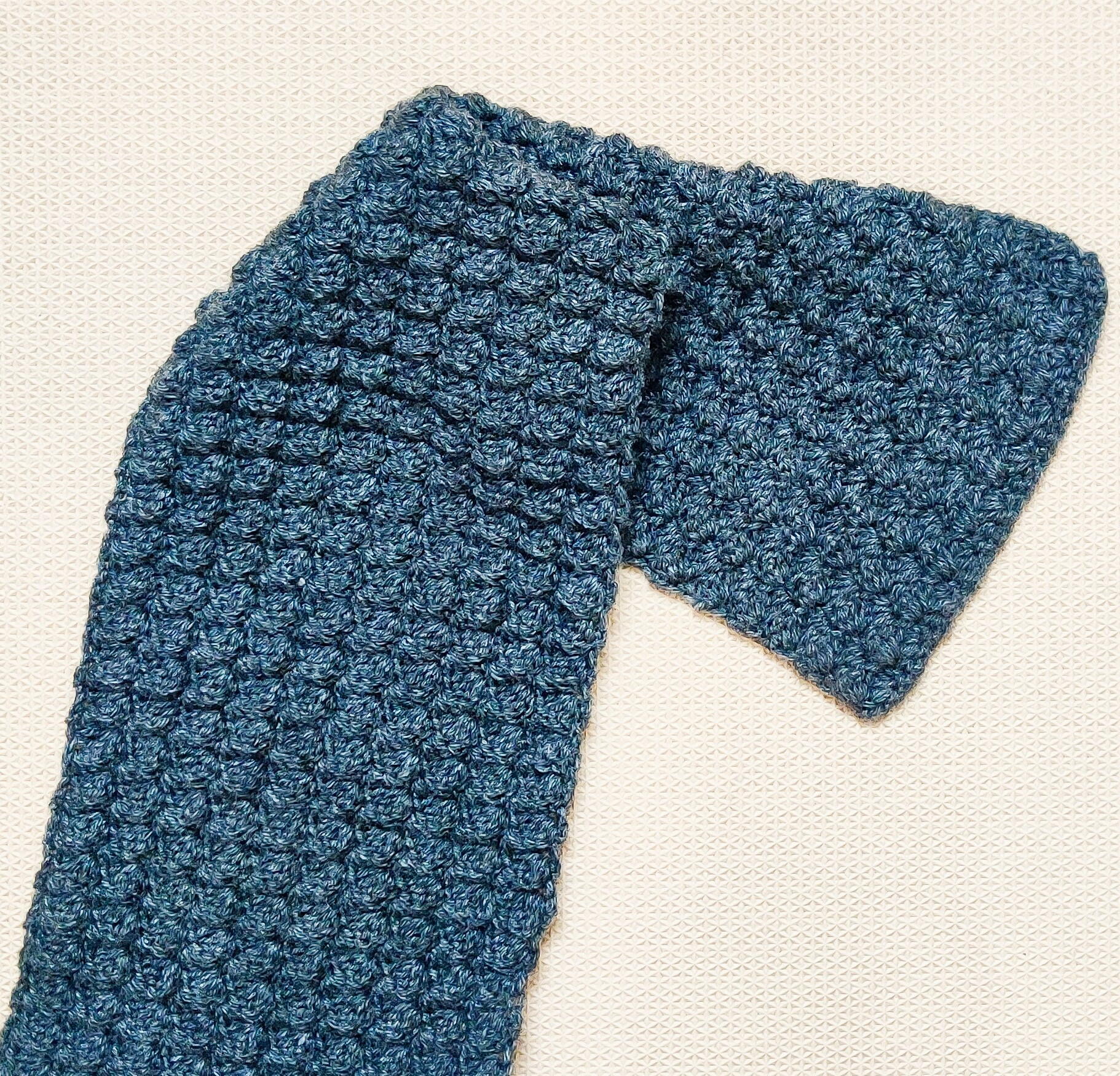 Easy Textured Crochet Scarf Pattern | DIYIdeaCenter.com