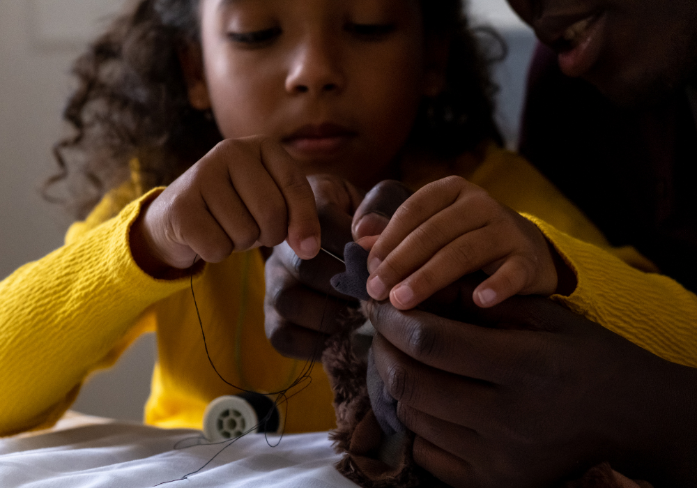 how-to-teach-children-to-sew-tips-free-projects-allfreesewing